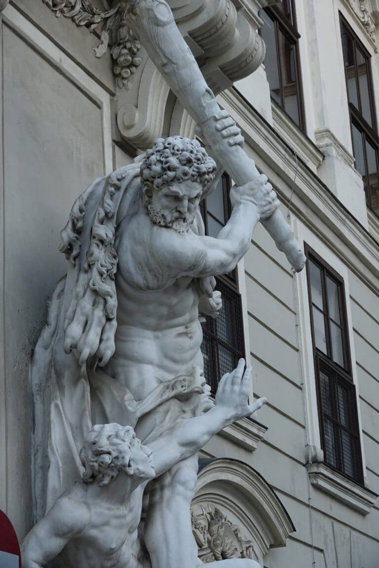 ADIDAS, PAYLESS и «ПОЛОСКИ». | NeuchmanN & PartnerS